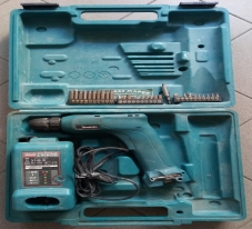 Makita Avvitatore modello 6018d completo 